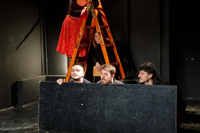 en-what-is-improvisational-theatre :: Expat Improv - Theatre Workshops ...